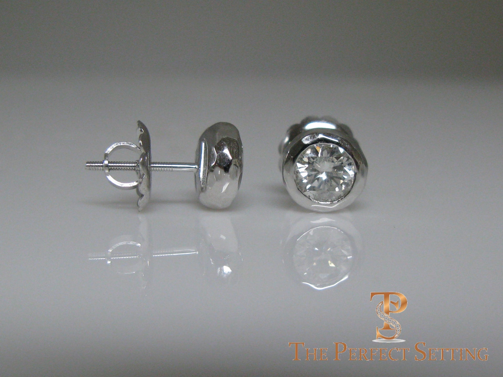 Rustic Diamond Studs Hammered Bezel White Gold – The Perfect Setting, Inc